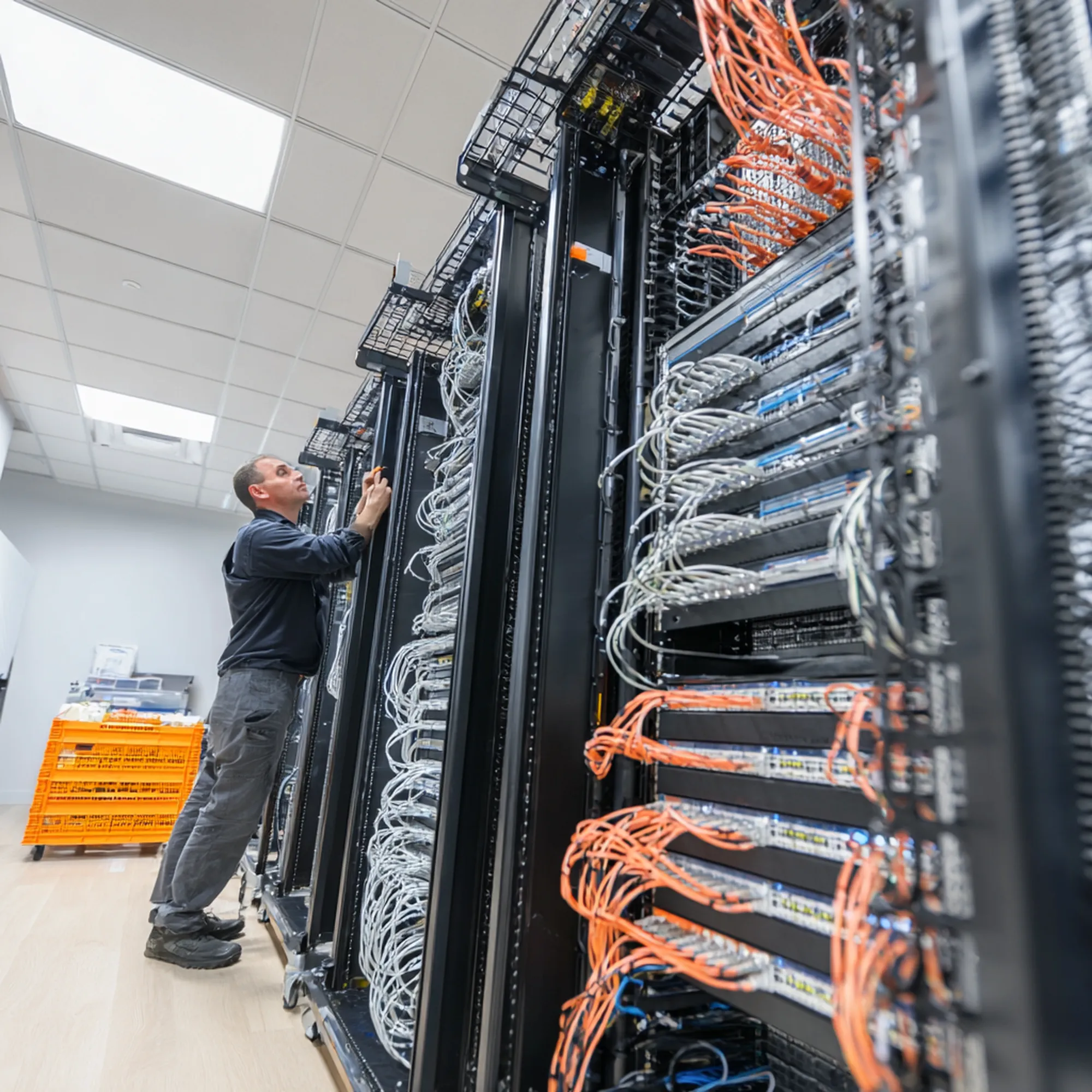 Office Move IT Timeline: Cabling & Wi-Fi Checklist